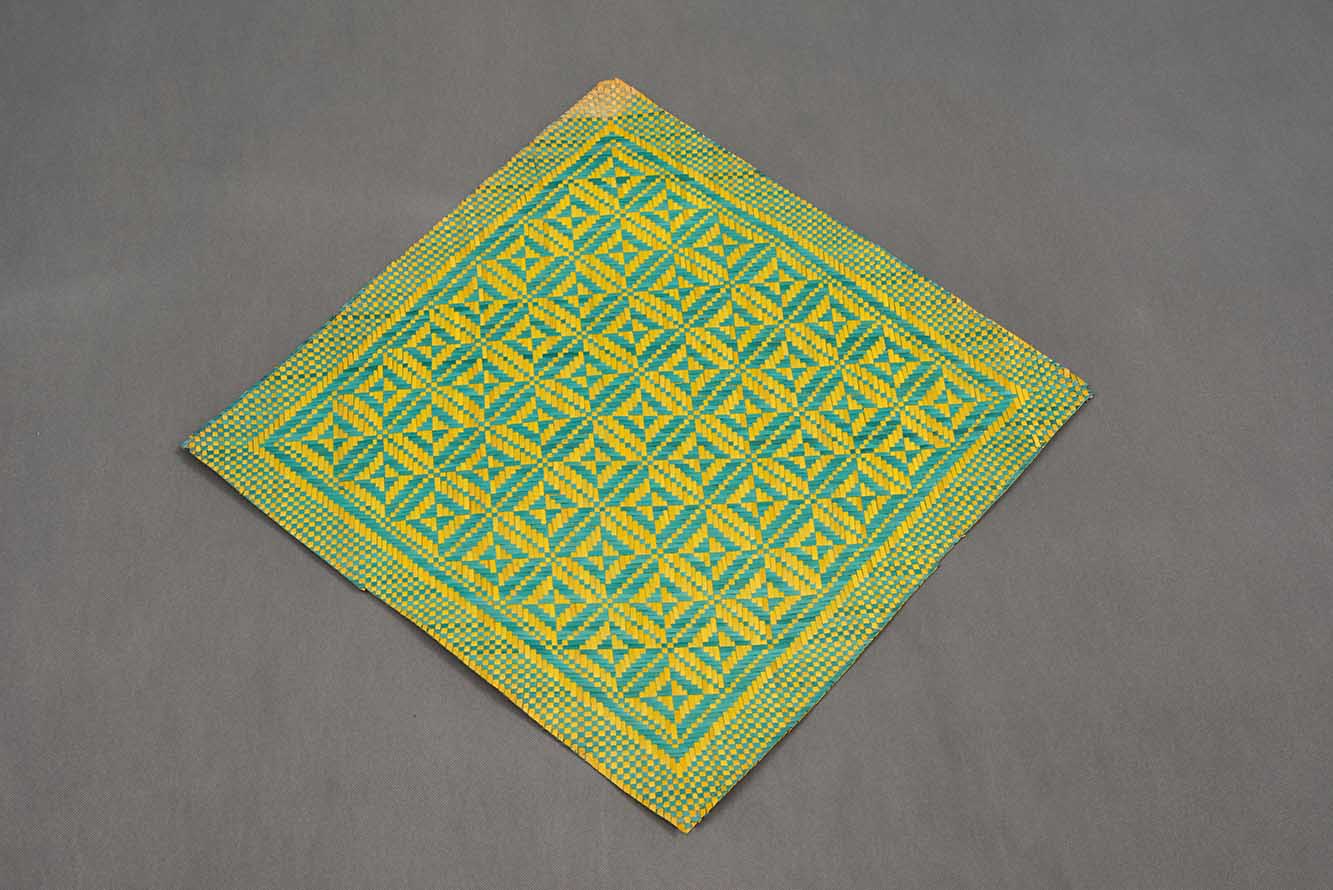 Kelarai Kisar Mengiri - Kraftangan