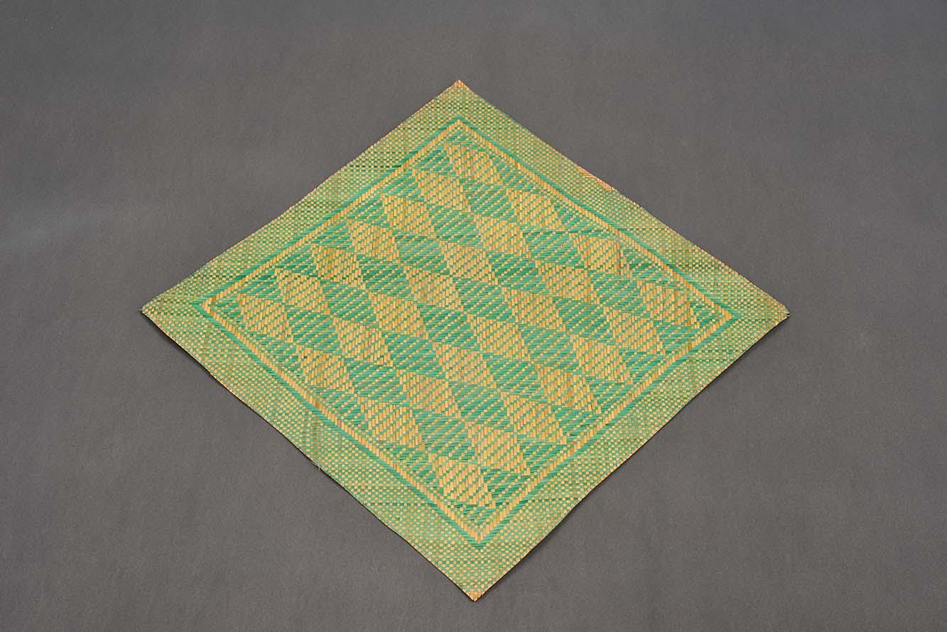 Kelarai Pucuk Rebung - Kraftangan