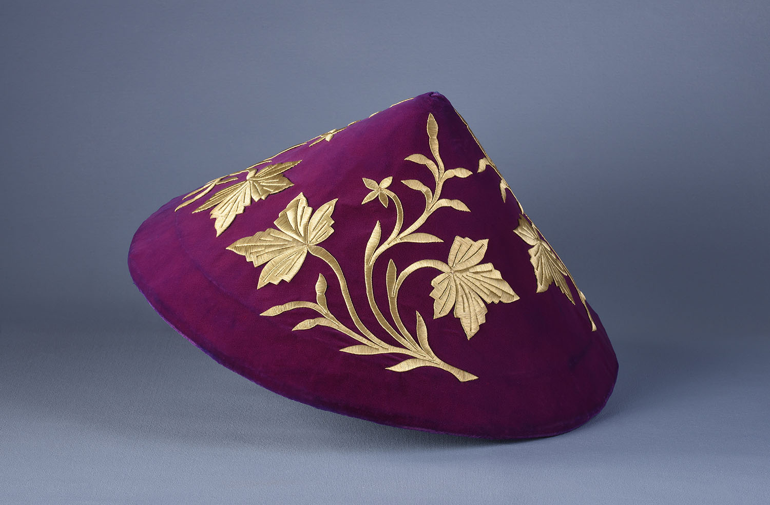 Tudung Saji Tekat Benang Emas (Kecil) - Kraftangan