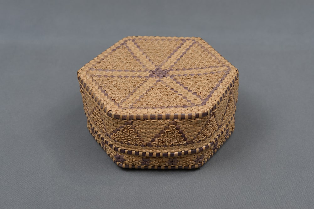 Rombong Segi Enam Bulat - Kraftangan